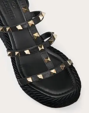 Valentino Garavani Rockstud Wedge Sandals - Black