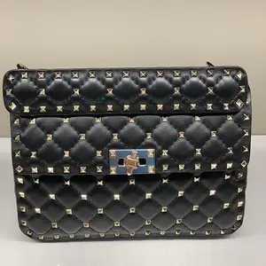 Valentino Garavani Rockstud W Spike Shoulder Bag - Black