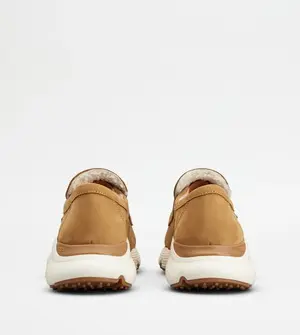 TOD'S Round-toe Slip-on Sport Loafers With Shearling Lining - Brown