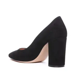 GIANVITO ROSSI Piper Pointed-toe Pumps - Black