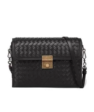 Bottega Veneta Woven Shoulder Bag With Clasp