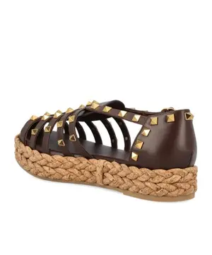 Valentino Garavani Rockstud Buckle Detailed Flat Sandals