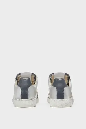 MAISON MARGIELA Low-top Sneakers With Embossed Plaque - Silver
