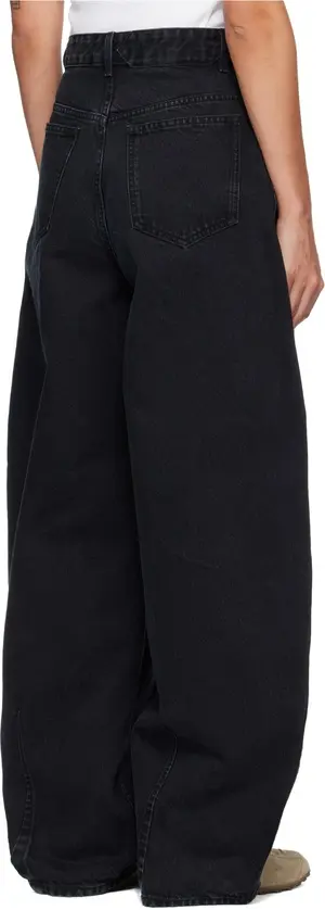 Jacquemus High-rise Curved Leg Jeans - Black