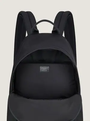 Givenchy Essential U Zipped Backpack - Black