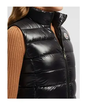 Moncler Ghany Logo Patch Zip-up Padded Vest - Black