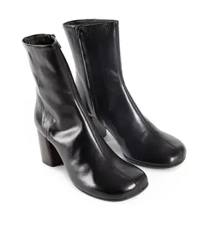 LEMAIRE Anatomic Zipped Boots - Black