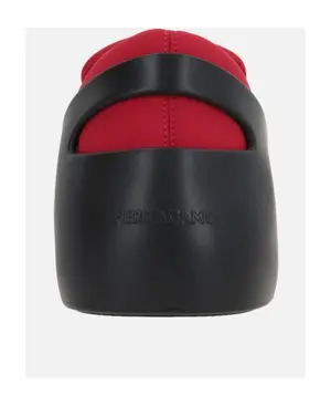 FERRAGAMO Round Toe Casual Shoes - Black