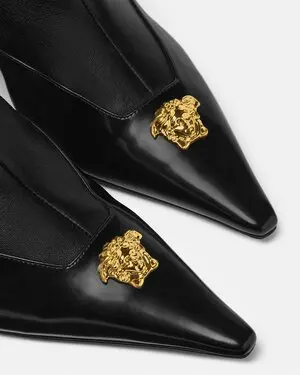 Versace La Medusa Pointed-toe Zipped Ankle Boots - Black