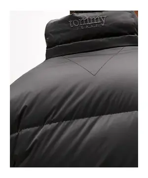 Tommy Hilfiger Quilted Hooded Puffer Jacket With Zip Closure