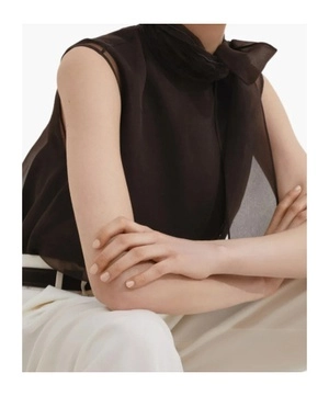 Brunello Cucinelli Sleeveless Bow Detail Blouse