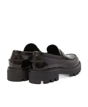 TOD'S Moccasin Slip-on Loafers