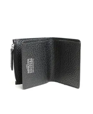 MAISON MARGIELA Logo Detailed Zipped Wallet