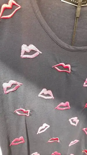 Sportmax Short-sleeved T-shirt With Lip Print - Black