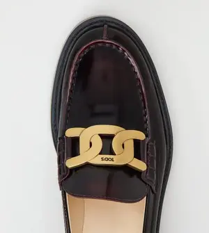 TOD'S Chain-linked Loafers