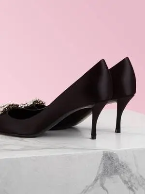 ROGER VIVIER Embellished Pointed Toe Pumps - Black