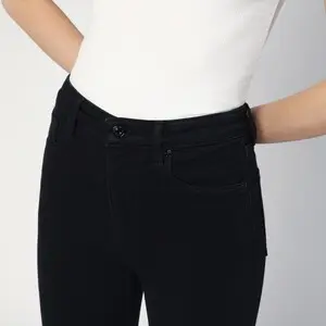 FRAME Straight Jeans
