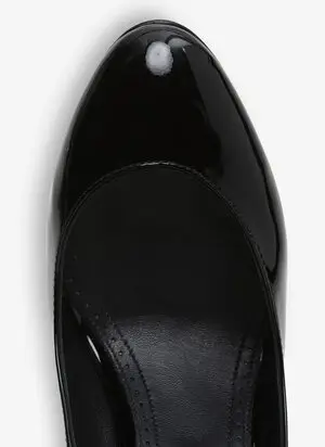Alaïa Decollete Almond Toe Pumps With Buckle