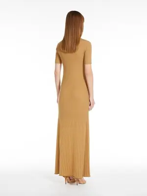Max Mara Ribbed Knit Maxi Dress With Pleated Hem - Camel