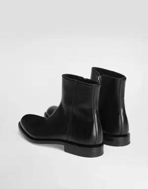 Dolce & Gabbana Round Toe Zip Up Ankle Boots