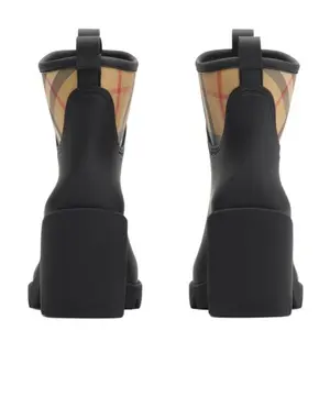 Burberry Round-toe Checked Heeled Boots - Black
