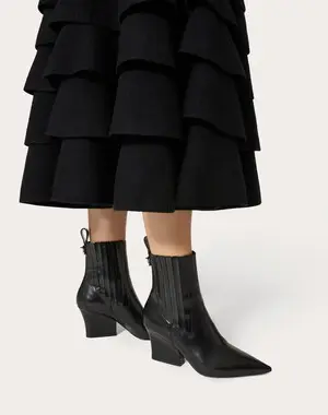 Valentino Garavani Pointed Toe Ankle Boots With Vlogo Signature