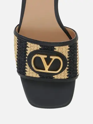 Valentino Garavani Vlogo Signature Slip-on Sandals - Green
