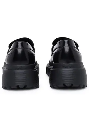 Hogan Logo Plaque Round-toe Loafers - Black