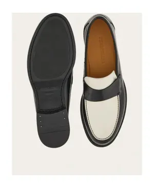 FERRAGAMO Round Toe Loafers - Black