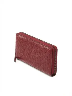 Gucci Logo Embossed Wallet - Red