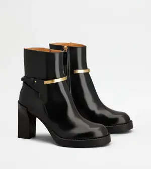 TOD'S Round Toe Zip Up Ankle Boots