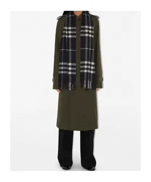 Burberry Checked Fringed-edge Scarf - Black/plain White