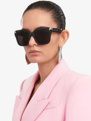 Alexander McQueen Oversized Sunglasses With Rivet Detail - Black