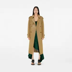 Burberry Kensington Heritage Double Breasted Belted Trench Coat