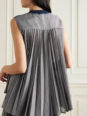 Sacai Sleeveless Ribbed Top With Pleated Back