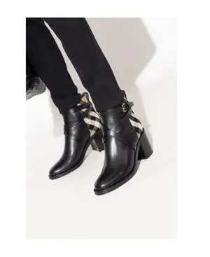 Burberry House Check Round-toe Boots
