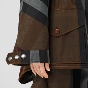 Burberry Checked Long-sleeve Jacket