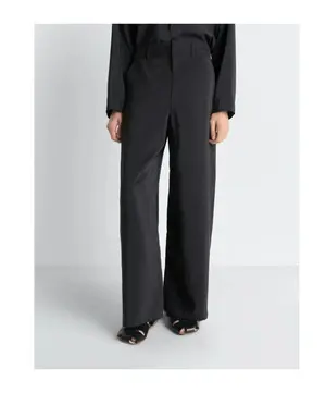 LEMAIRE Straight Tailored Pants With Pleated Texture - Black