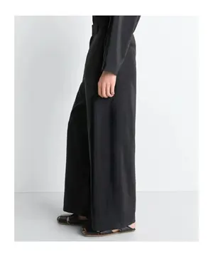 LEMAIRE Straight Tailored Pants With Pleated Texture - Black