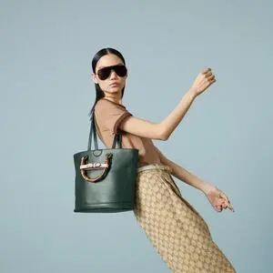 Gucci Medium Diana Leather Tote Bag
