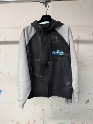 Balenciaga Oversized Zip-up Hoodie - Black