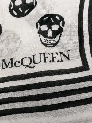 Alexander McQueen Skull Printed Fringed Scarf - White