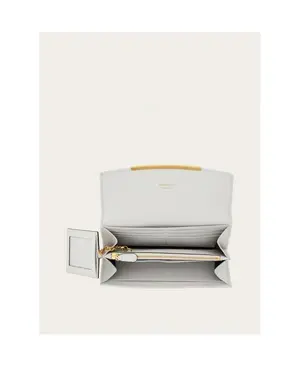 FERRAGAMO Flip Wallet - Nude