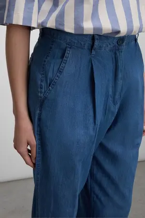 Aspesi Chambray Tapered Pleated Trousers