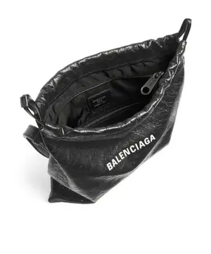 Balenciaga Logo Detailed Drawstring Shoulder Bag - Black
