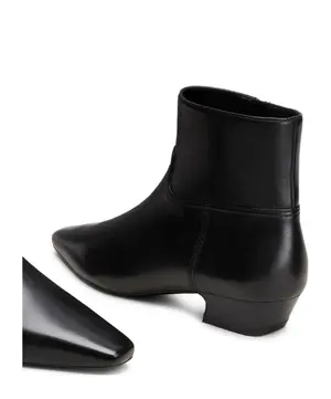 STUART WEITZMAN Stassi Zip Bootie - Black