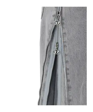 DIESEL® 2002 Low-rise Straight-leg Jeans