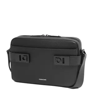 FERRAGAMO Gancini-plaque Shoulder Bag - Black