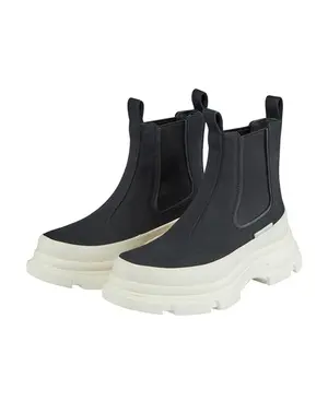 Both Logo Detail Chelsea Boots