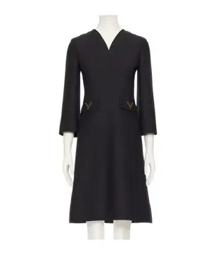 Valentino Garavani Logo Plaque Long-sleeved Dress - Black